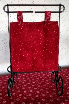 Clever Table Stand to Display Your Petite Quilts....6" x 12"