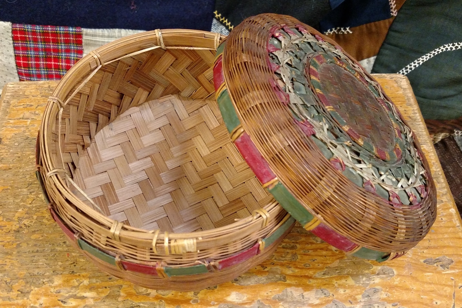 Sweet small Painted Chinese Basket perfect for holding small notions ...