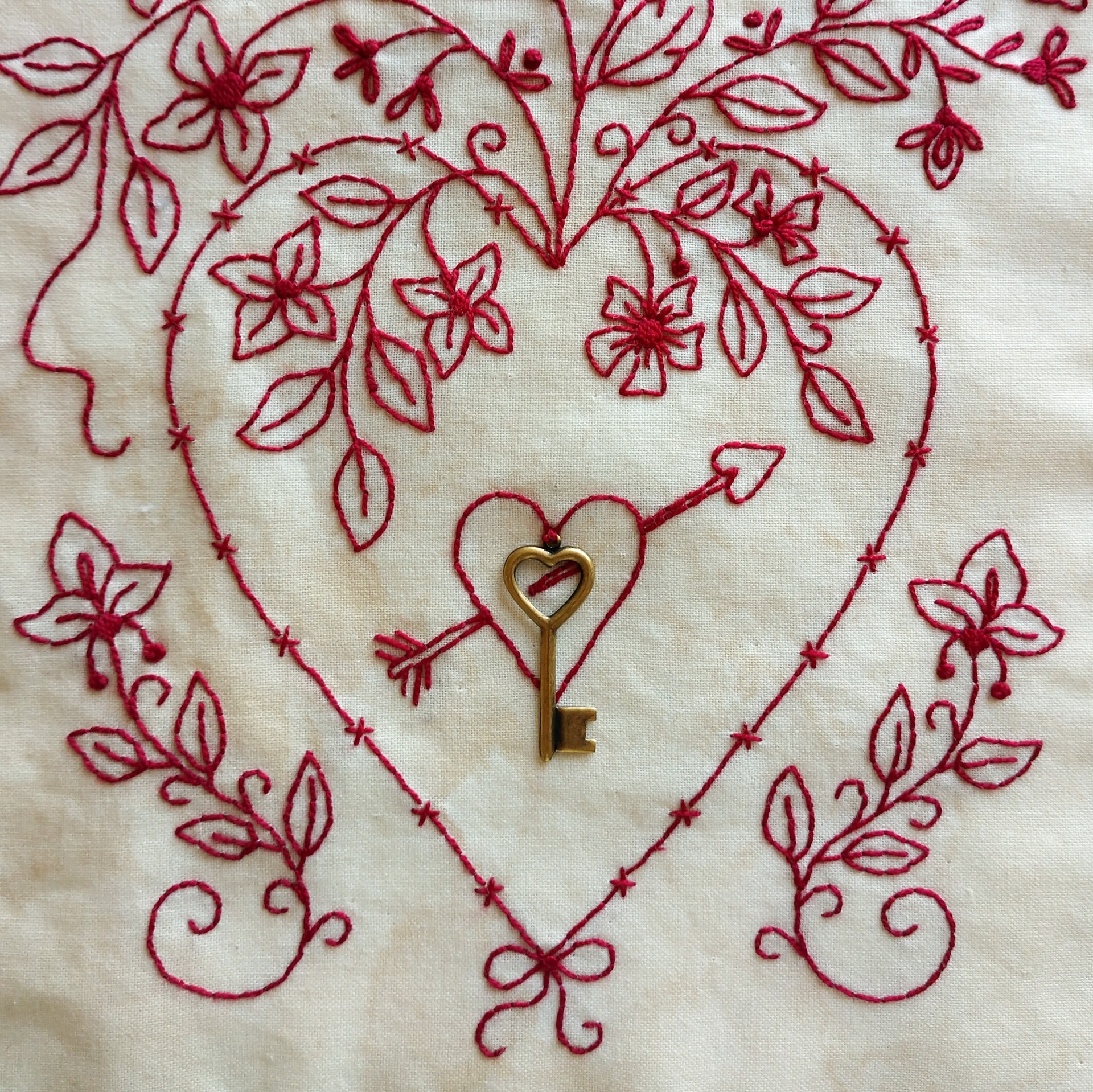 Heart & Flowers Valentine - Hand Embroidery Pattern - Download