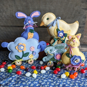 Wool Applique Designs, Patterns and Kits for Penny Rugs