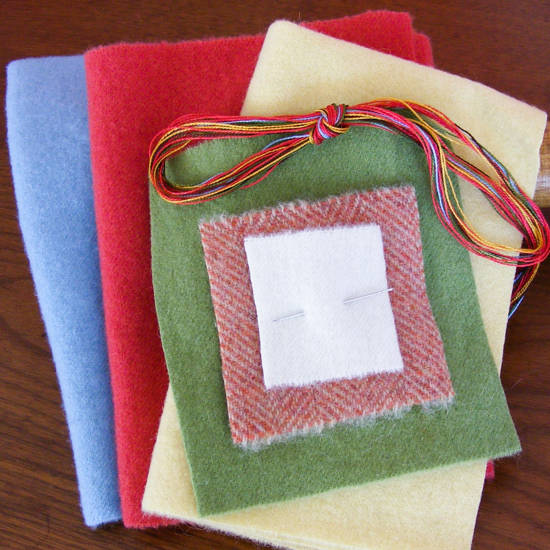 Big Flower Pin Cushion - Wool Applique Complete Kit