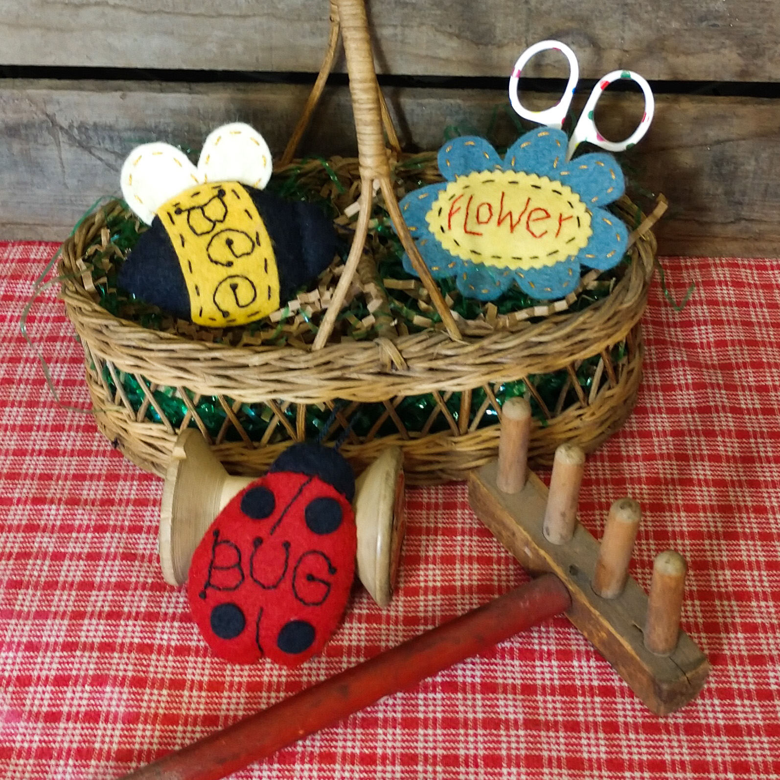 Garden Buddies - Wool Applique Complete Kit