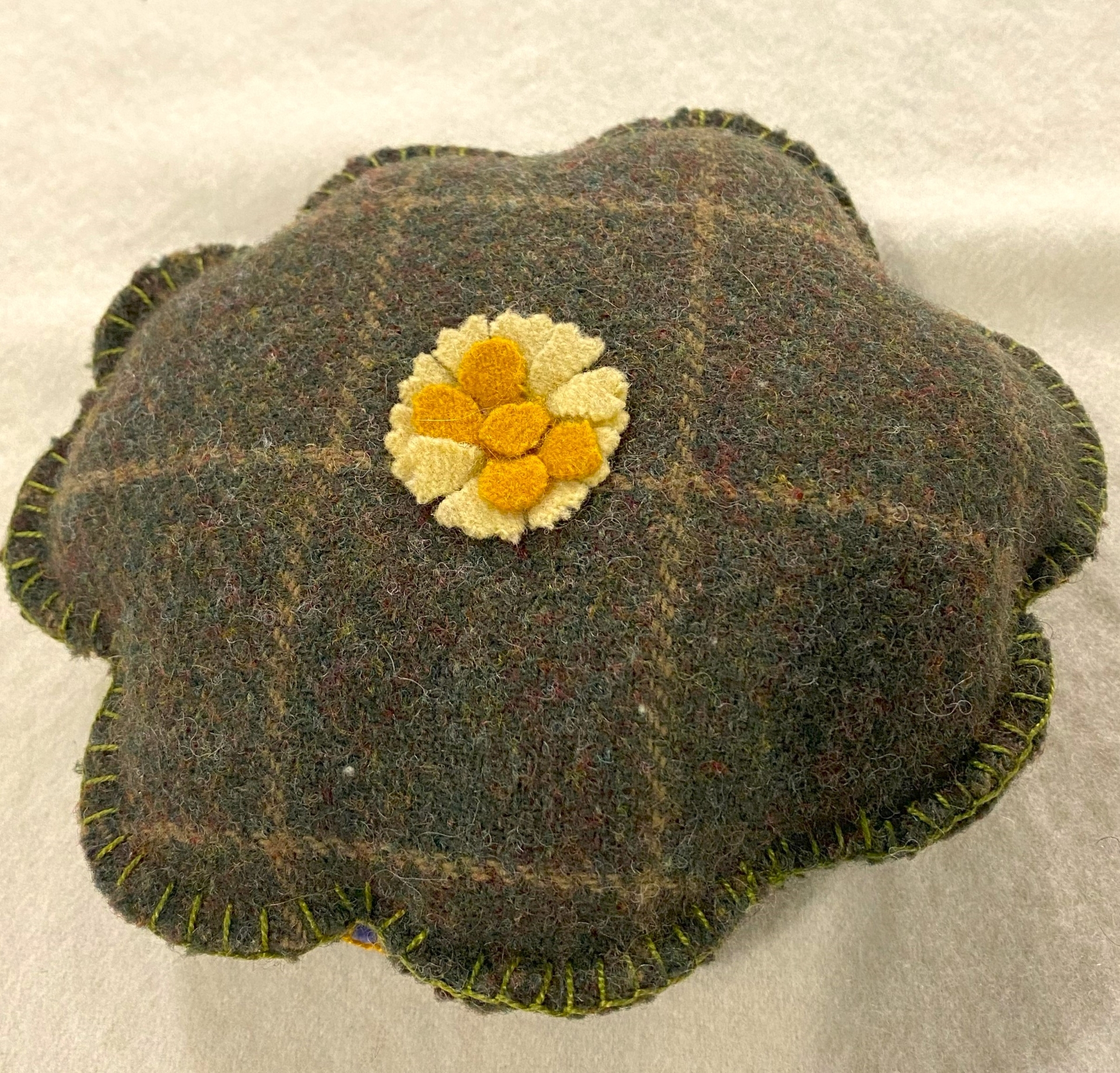 Lavender Pansy Pin Cushion - Wool Applique - Shipped