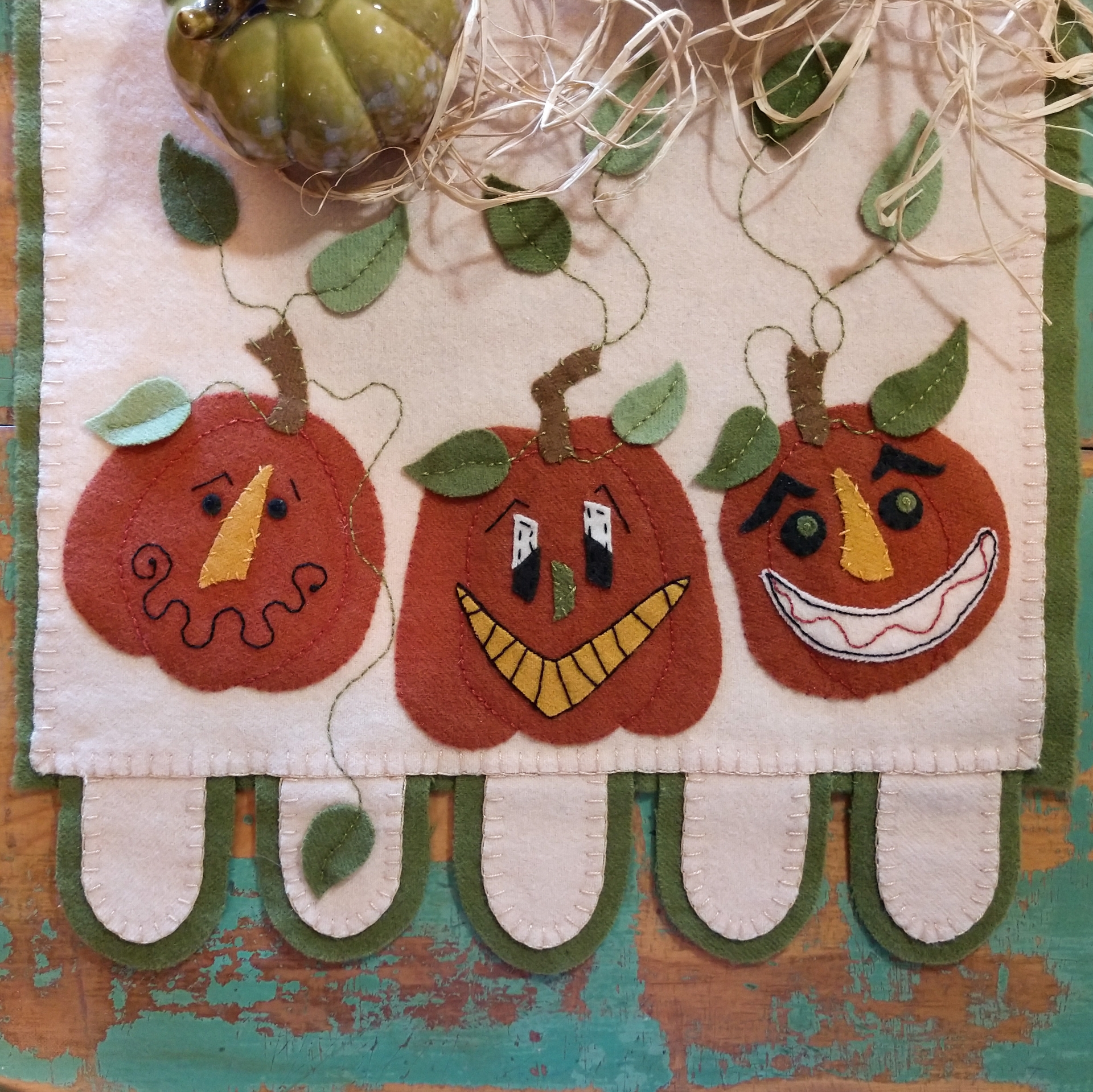 Pumpkin Patch Table Runner - Wool Applique Pattern - Download
