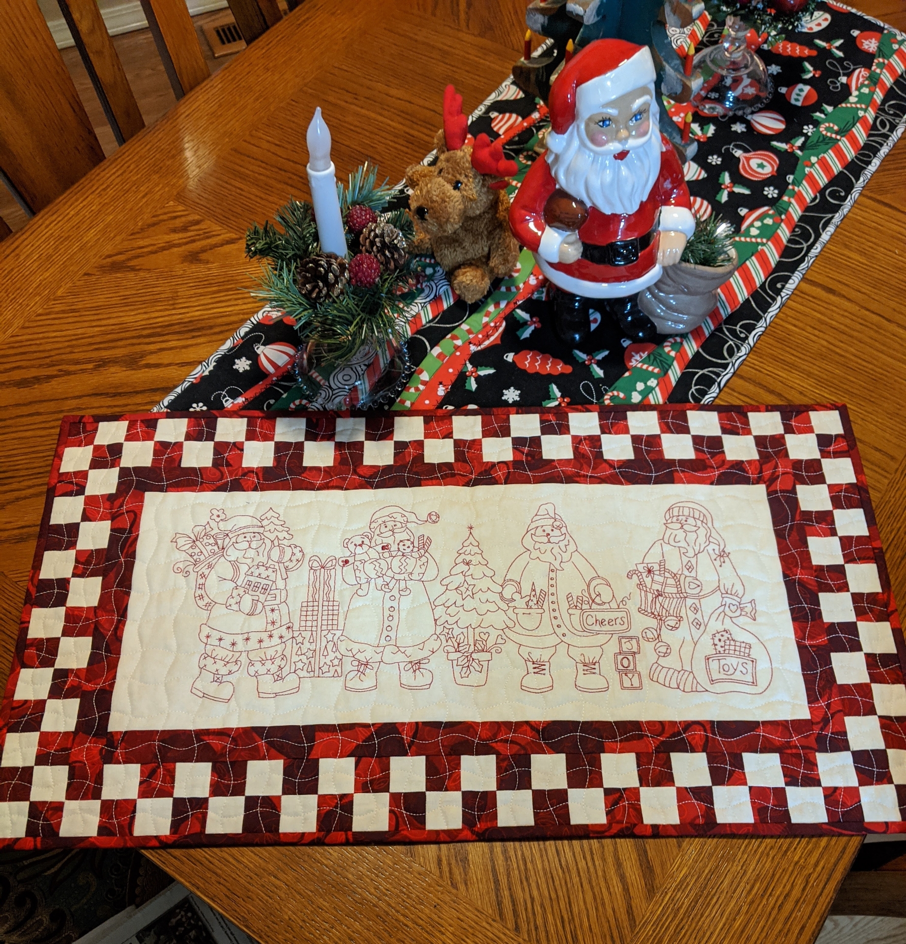 Santa Quartet Table Runner - Hand Embroidery Pattern - Download